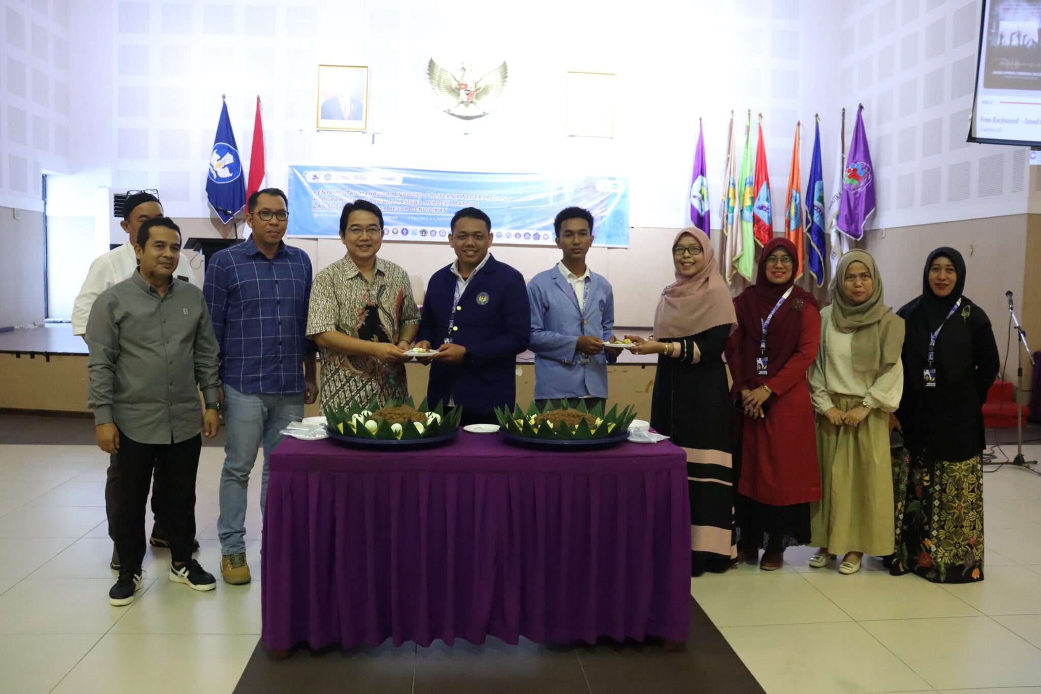 Direktur Polmed Terima 42 Mahasiswa Program PMM dari 20 Kampus di Indonesia - Politeknik Negeri ...